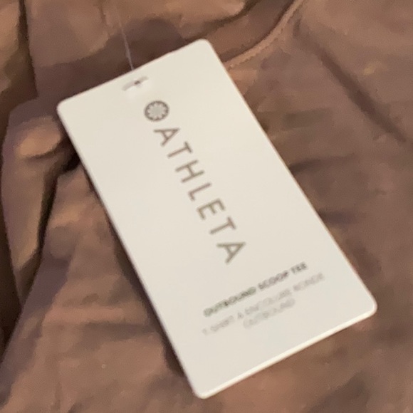 Athleta | Tops | Nwt Athleta Outbound Scoop Tee In Rustic Beige | Poshmark